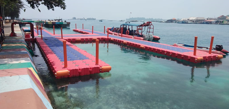 Dermaga Apung dari Kubus Apung HDPE